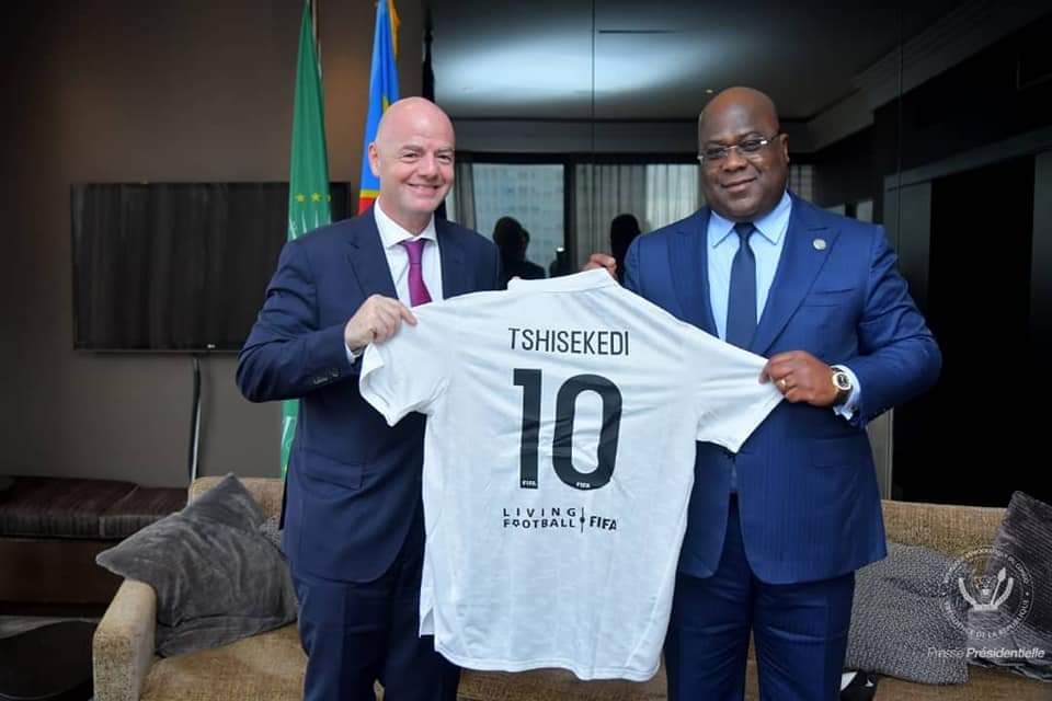 New-York : le Président de la FIFA a présenté à Félix Tshisekedi l ...